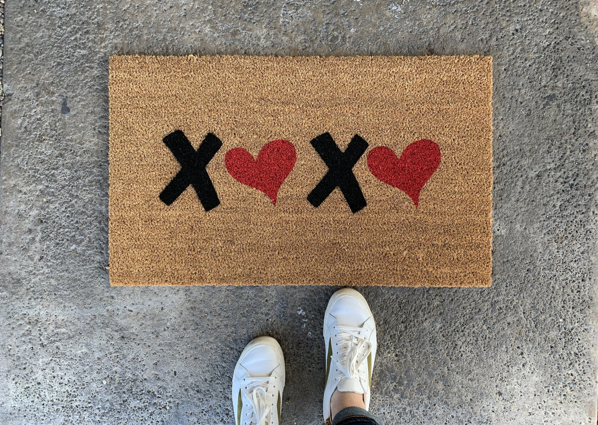 XOXO Heart Valentine's Welcome Mat | Valentine's Door Mats
